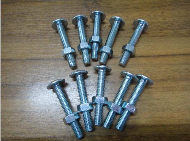 Perno de techo de acero con bajo contenido de carbono de 4.8 grados con tuerca - Haiyanbolt.com